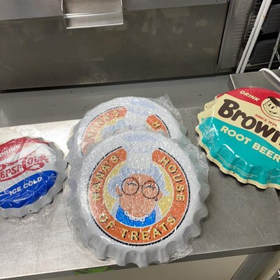 Customizable Bottle Cap Sign - Etsy