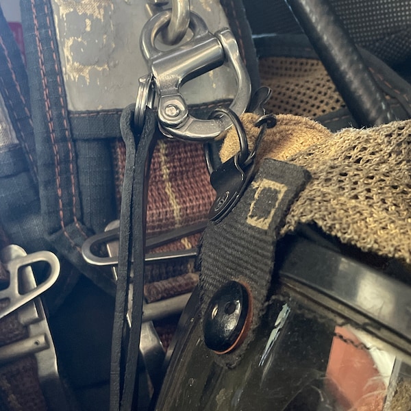 Firefighter SCBA Mask Quick Release Clip Custom Customizable Shackle - Etsy