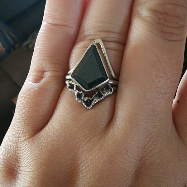 Black Kite Onyx Bridal Set| Edgy Engagement Rings| Alternative ...
