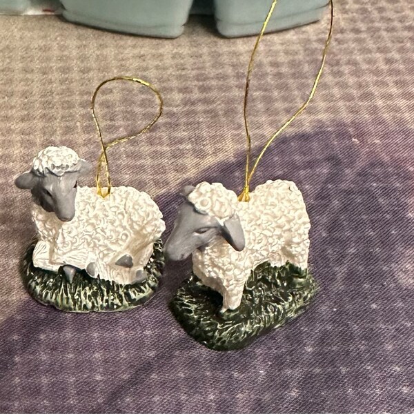 Ford Ranger Raptor Truck Carrying Christmas Tree,2019 Red Ford Ranger ...