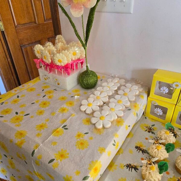 Daisy Chocolate Lollipops and Daisy Chocolate Pretzels - Etsy