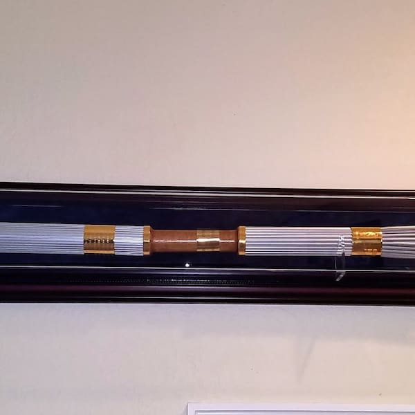 Premium Wall Mount Baseball Bat Display Case, for Horizontal or ...