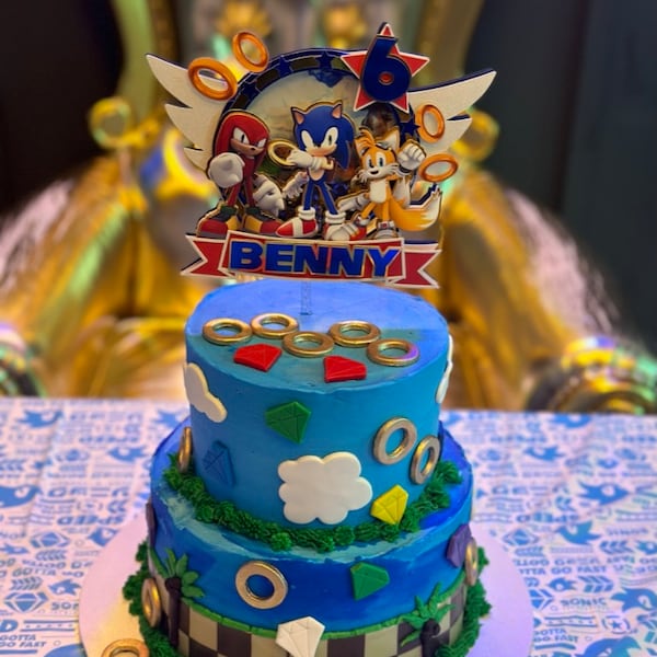 3D Sonic the Hedgehog Cake Topper: Birthday Party Decor - Etsy