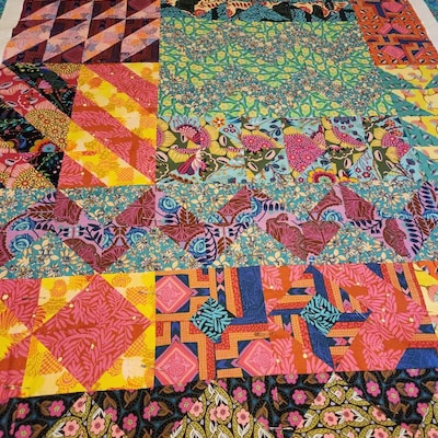Folk Flower Quilt Pattern Designed by Anna Maria Horner - Etsy