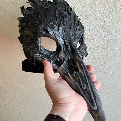 Black Bird Curved Beak Long Nose Skull Face Mask With Top Feather ...