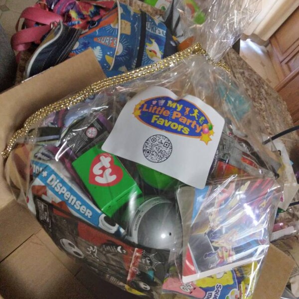 Party Favors Kids Birthday Gift Shopkins Random Mix of 20 Blind Bags ...