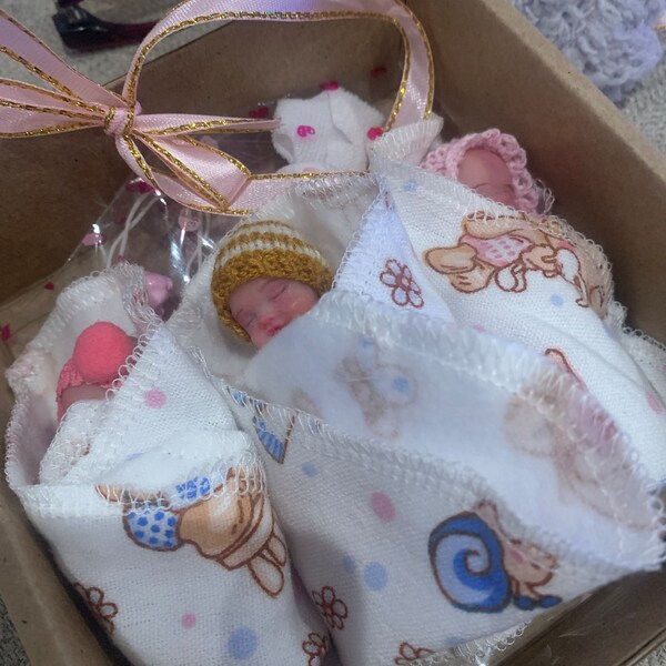 Mini Silicone Baby Doll 3 Inch Full Body Evie (8cm), Painted, Close ...