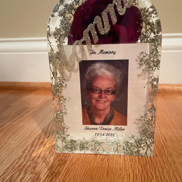 Custom Resin Floral Table, Flower Preservation, Floral Preservation ...