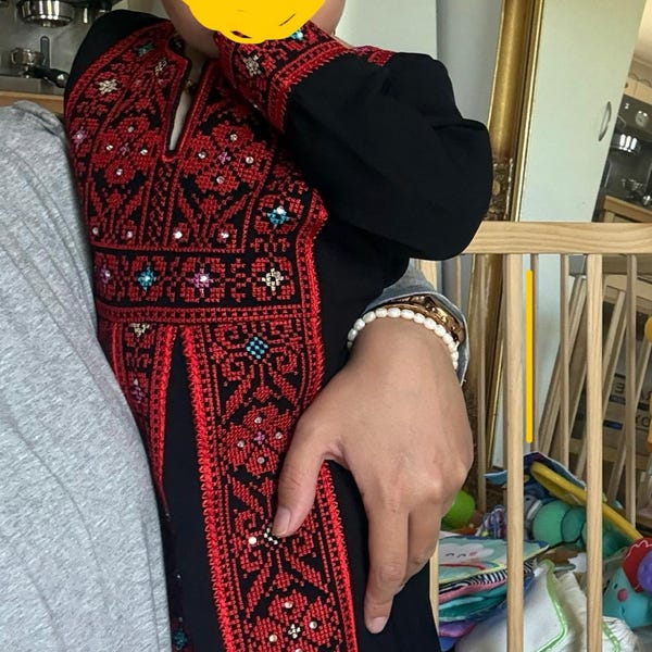 Tmen Thobe Gumbaz Kumbaz Palestinian Dabke Zaffa Wedding Dance With ...