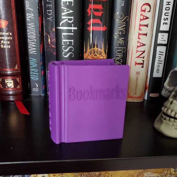 3D Printed Book Shaped Bookmark Holder | Bookmark Display | Book-style ...
