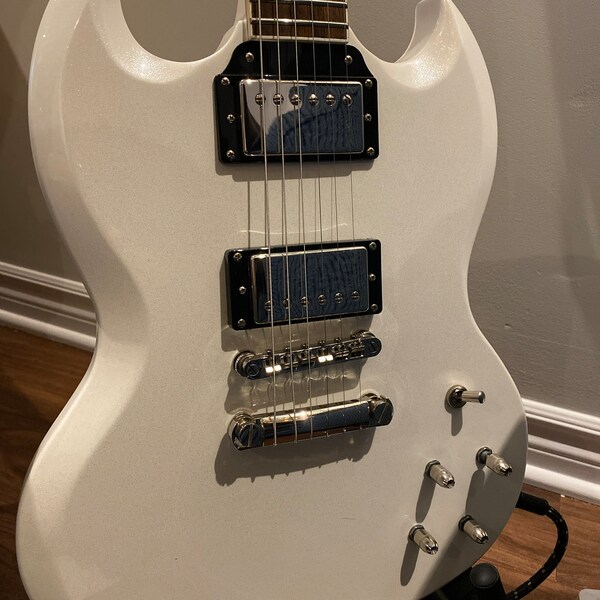 Silver Bullet Guitar Knobs, Package of 2 Silver Bullet Guitar Knobs ...