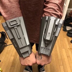 Mandalorian Armor Arm Guards / Gauntlets V2 - Etsy