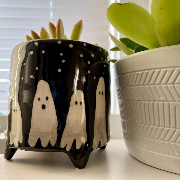 Ghost Planter - Halloween Decor - Spooky Pot - Multiple Sizes - Etsy