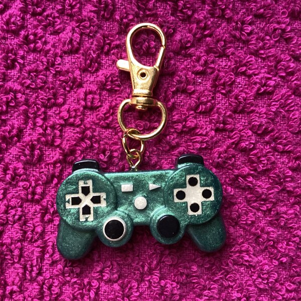 Gamer Keychain, Gamer, Green, Controller, Resin Keychain - Etsy