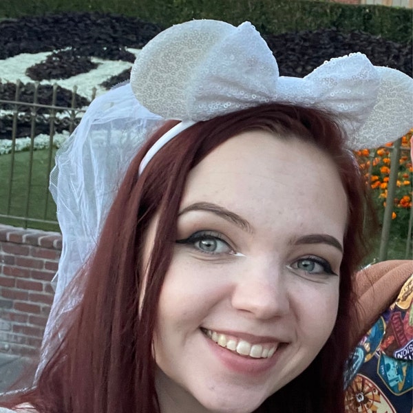 Minnie Mouse Ear Bridal Veil | Disneyland Disney World Epcot ...