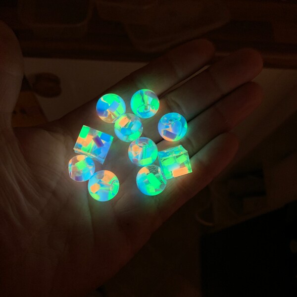 Hyperglow INVISIBLE AQUA Glow in the Dark Rods Skur Composites Reusable ...