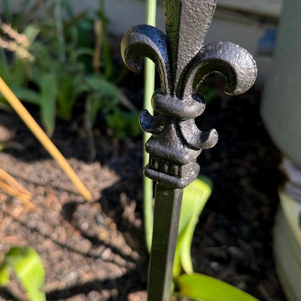 Set of 3 - 40" Ball Garden Stakes With Tie Loop - Garden Stakes - Plant ...