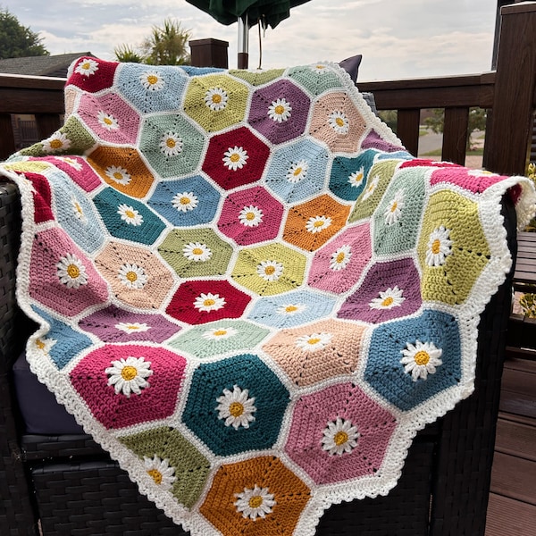 Hexadaisy Crochet Blanket Pattern by Meema Makes ®, Crochet Daisy ...