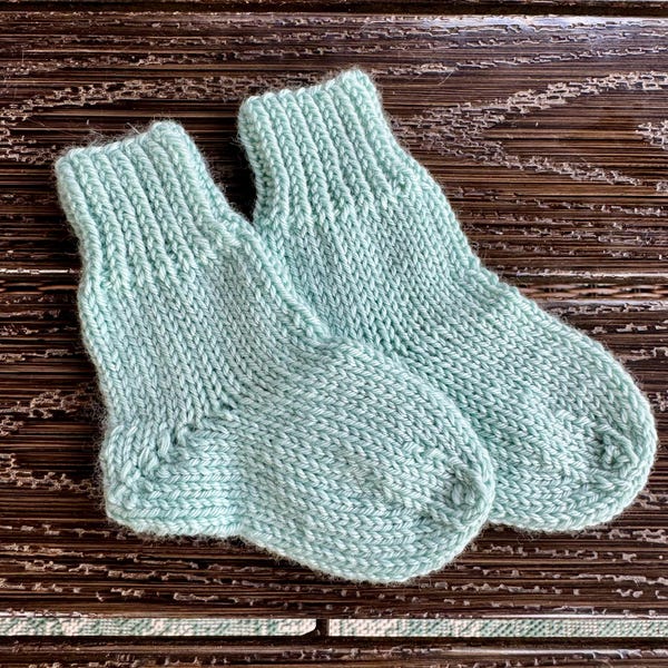 Basic Baby Socks Knitting Pattern PDF - Newborn Size 10cm - Simple ...