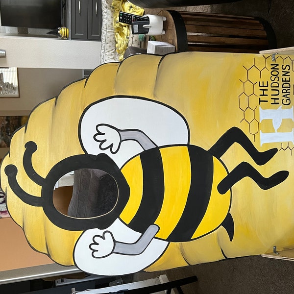 Outdoor Tailgate Wooden Photo Booth Prop, Holiday, Party, and Festival Face in Hole Photo Op ...