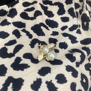 GOLD Pearl Brooch.gold Pearl Pin.rhinestone Pearl Pin.gold | Etsy