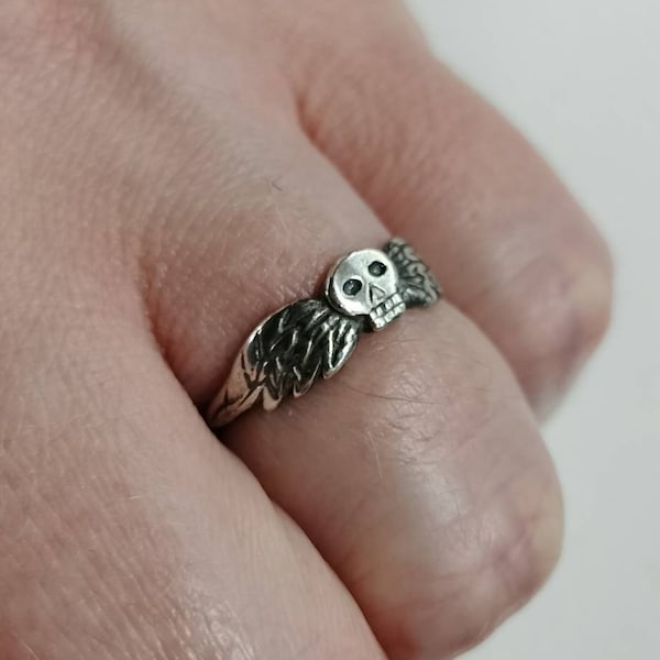Mini Taphophile Ring in Sterling Silver Memento Mori Skull - Etsy