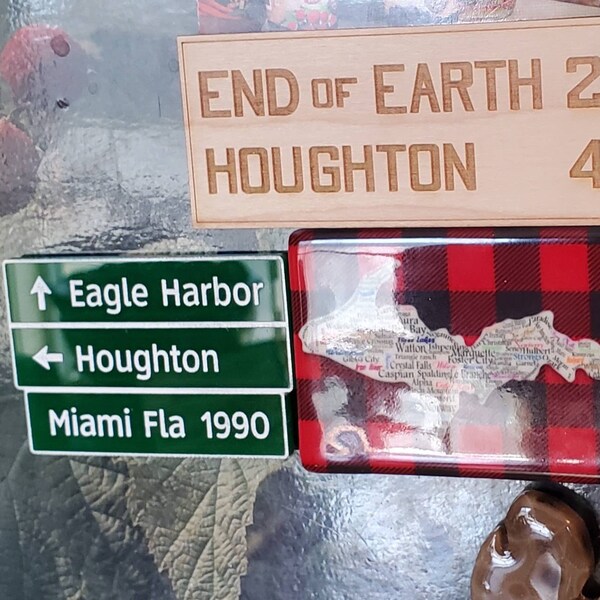 Michigan's Upper Peninsula "end of Earth" Road Sign Houghton MI Wood ...