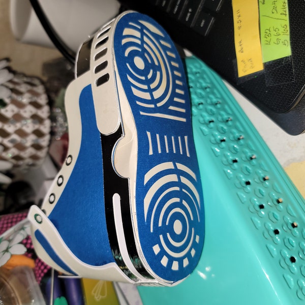 3D Sneaker Gift Box Svg 3D Sneaker Box Trainer Gift Box for Cricut and ...