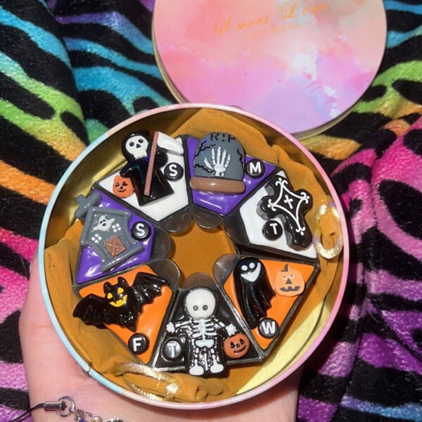 7 Day Pill Organizer 'funny Spooky Creepy' Pill Box (new Version ...