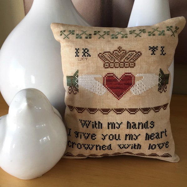 Claddagh / Cross Stitch Pattern / Digital Pattern / PDF - Etsy