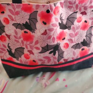 Praying Mantis Shoulder Bag Lily Garden Purse Summer Flowers - Etsy