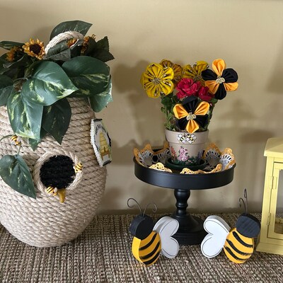 Wood Bee, Bee Decor, Set of 2, Bee Tiered Tray, Honey Bee Decor, Bee ...