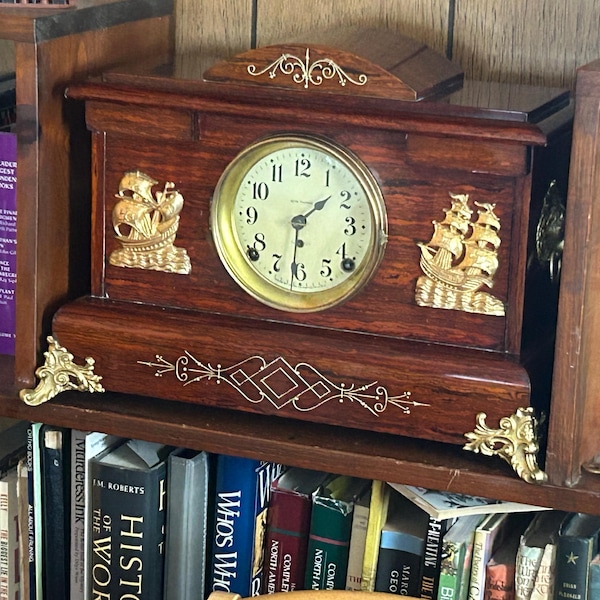Vintage Daniel Lowe & Co Mantel Clock - Etsy
