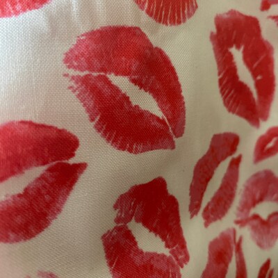Love Lips Fabric by the Yard. Quilting Cotton, Sateen, Poplin, Organic ...