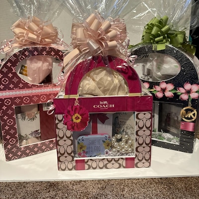 Graduation Gift Box Canva Template, Graduation Gift, Gift Box, Grad ...