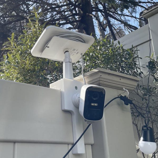 Ring Camera Fence Mount: Easy, Damage-free, Fits Spotlight, Stick Up ...