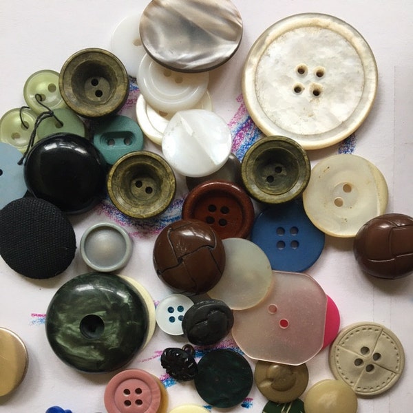 Assortment of Genuine Vintage Buttons. Pick Your Quantity. - Etsy