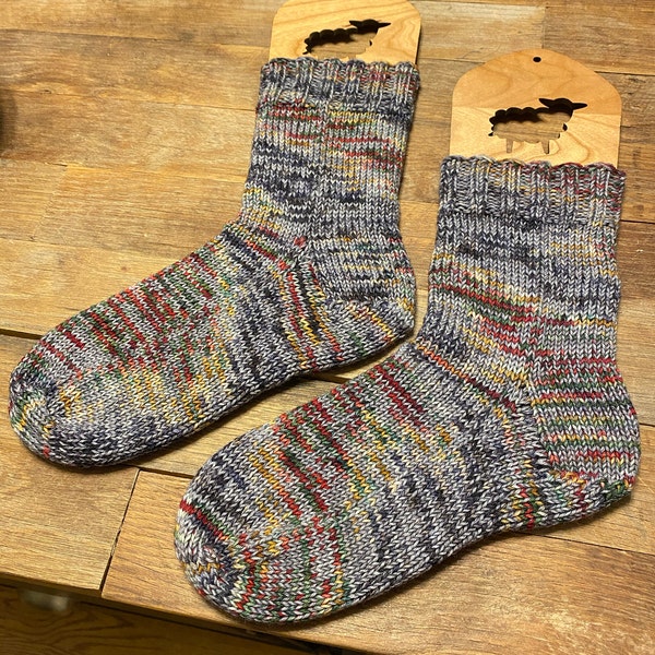 Easy Basic Worsted Weight Sock Knitting Pattern - the Thicksgiving ...