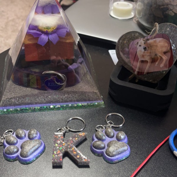 Pet Memorial Pyramid, Large, Resin Memorial, Dog/cat Ashes - Etsy