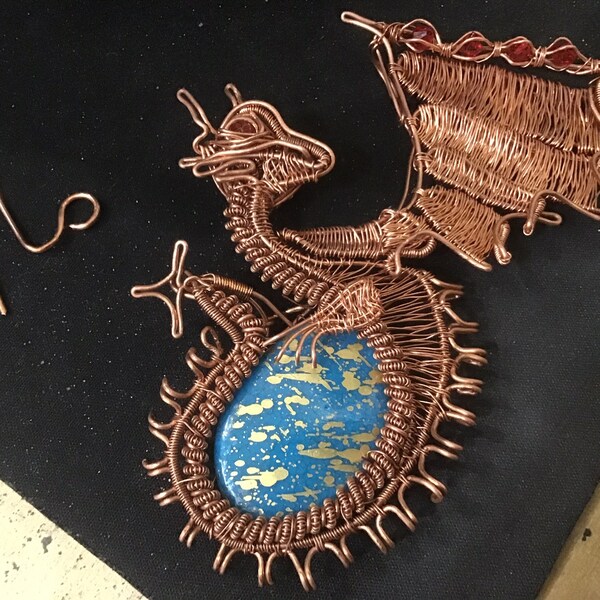 Wire Wrap Tutorial, Wire Wrapping Tutorial, Pattern by Wirearttutorials: Dragon Pendant, DIY ...