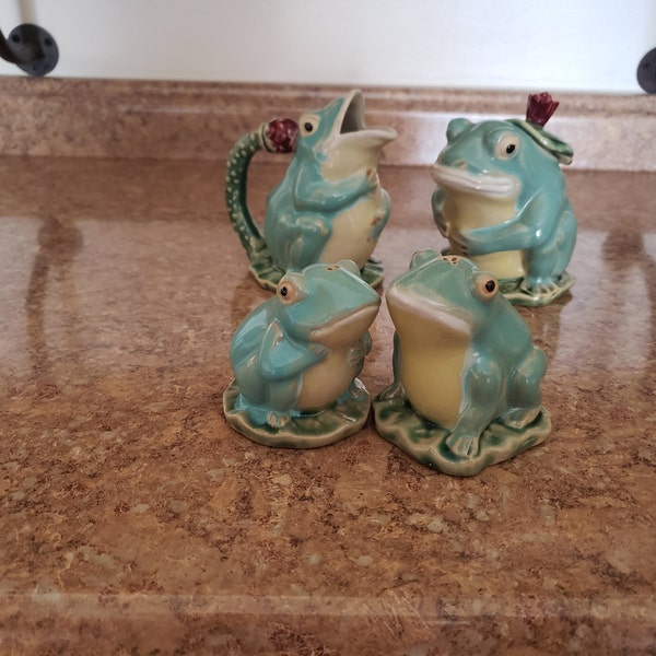 Unusual Salt and Pepper Shaker Set - Etsy