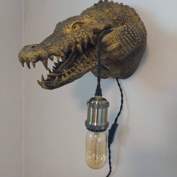 3D Printed Alligator Wall Light: Rustic Jungle Home Decor - Etsy