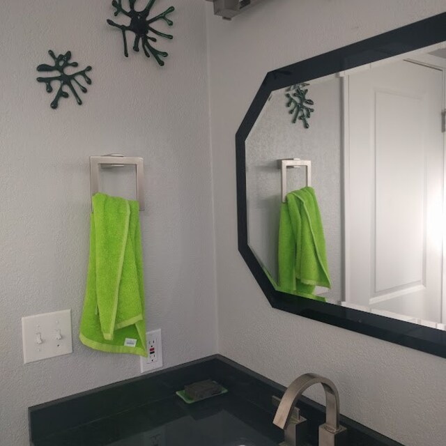 JenieYollandArt - Etsy