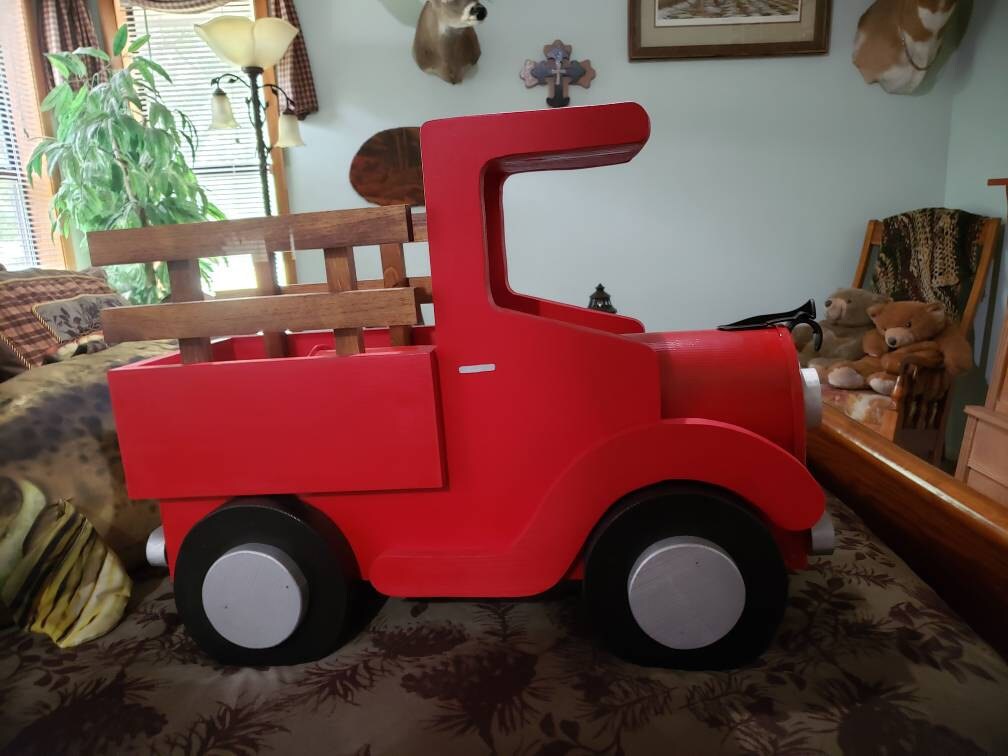 Handcrafted antique pickup truck mailbox. Handcrafted 4- 6 week ...