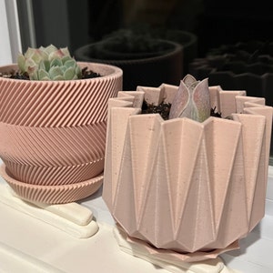 The Estrella Planter in Dark Green Drainage Hole and Tray - Etsy