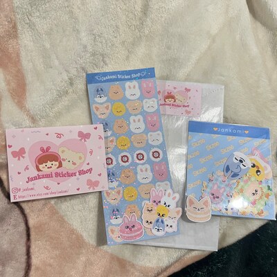 Stray Kids SZKOO Sticker Flakes 16 Flakes & SKZOO Heart Sticker Sheet k ...