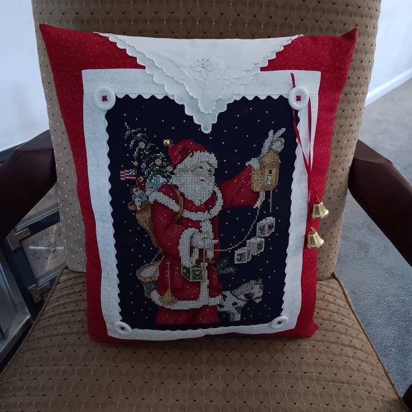 Brenda Gervais Santa Alphabet Pindrum: Cross-stitch on Mocha Linen - Etsy