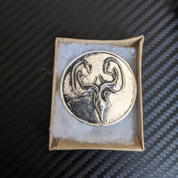 Gray Pewter Got House Greyjoy Banner-man Pin Game of Thrones Greyjoy ...