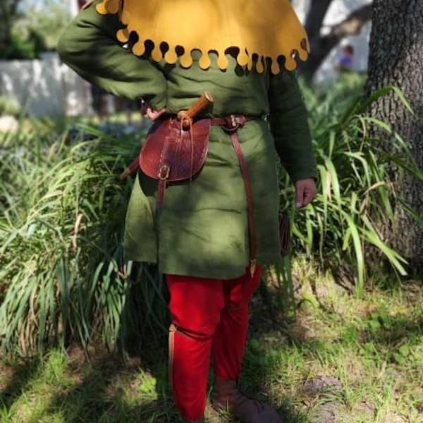 Dagged Hood With Liripipe - Woolen Medieval Hood With Cutout & Tail ...
