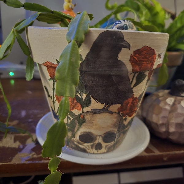 Decoupage Skull Plant Pot: Crow and Roses, Halloween Decor - Etsy